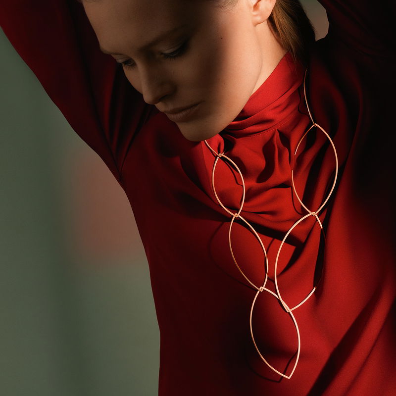 Niessing Pointed Bow necklace